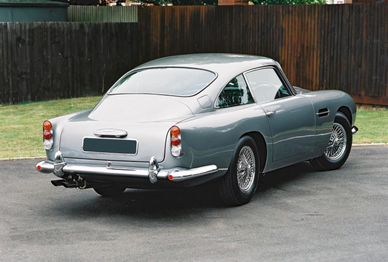 Aston Martin DB5 technical specifications and fuel economy